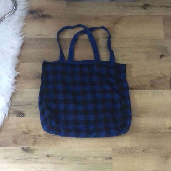 PINK Victoria's Secret | Bags | Reversible Pink By Victorias Secret ...